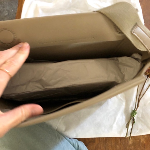 Everlane | Bags | Nwt Everlane The Form Bag In Desert Sand | Poshmark
